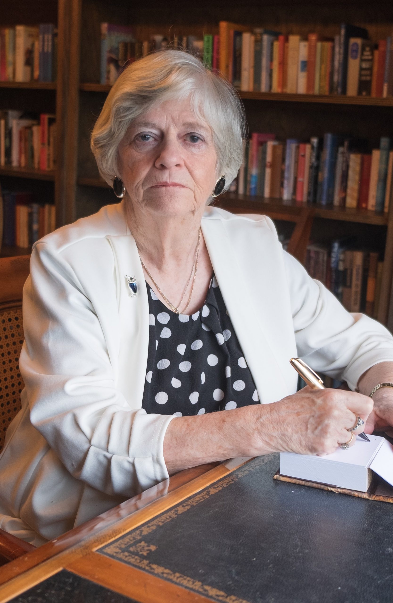 Ann Widdecombe DSG Agent & Management